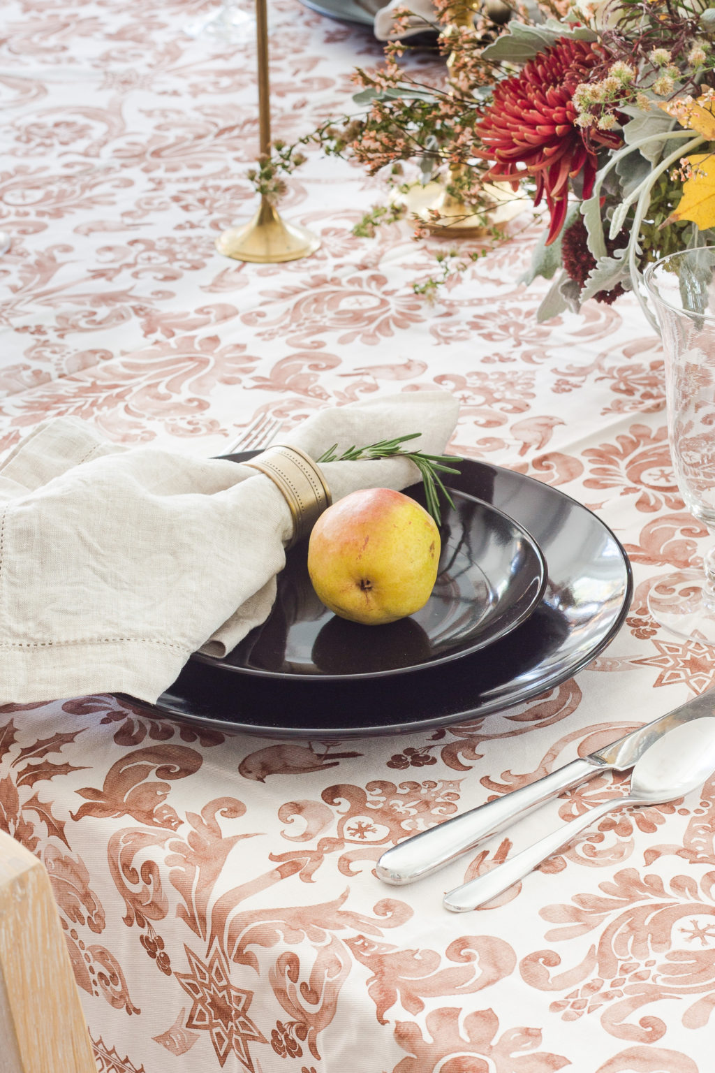 Tips for Styling Your Thanksgiving Table | Amelia Lawrence